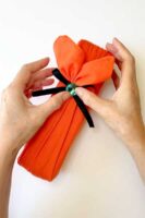 Quick And Easy How To Wrap Long Gift - WrapTi 2024